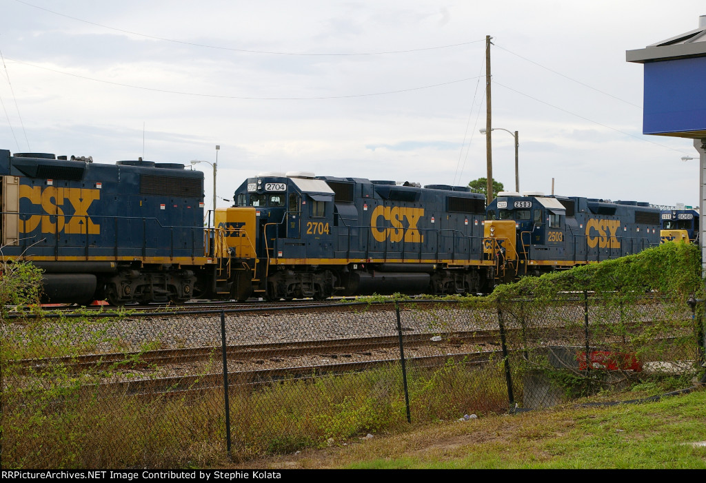 CSX 2704